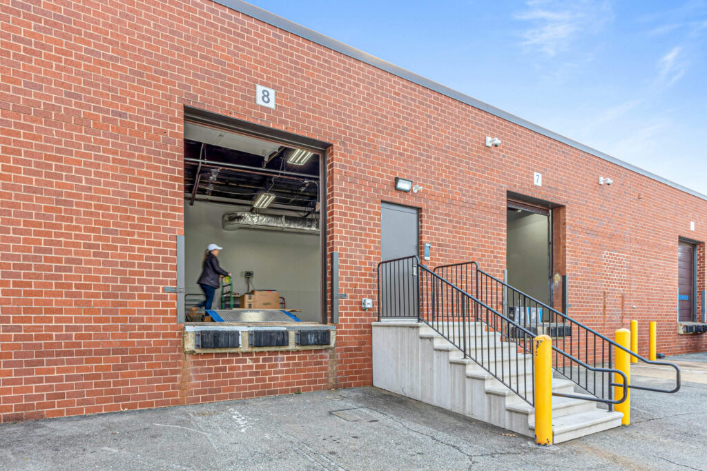 Large Storage Units For Lease | WareSpace